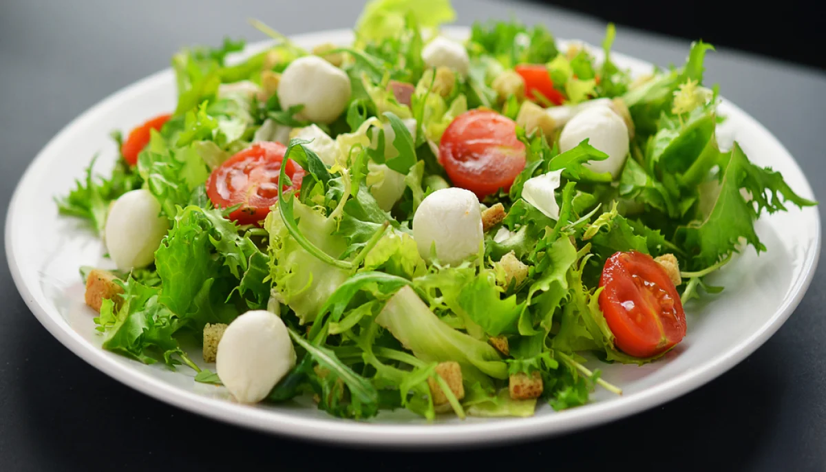 🥗 Salade verte aux billes de mozzarella