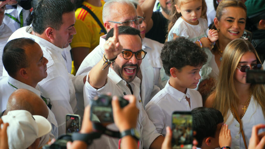 Far-right, pro-Trump populist to face leftist in Colombia's ...
