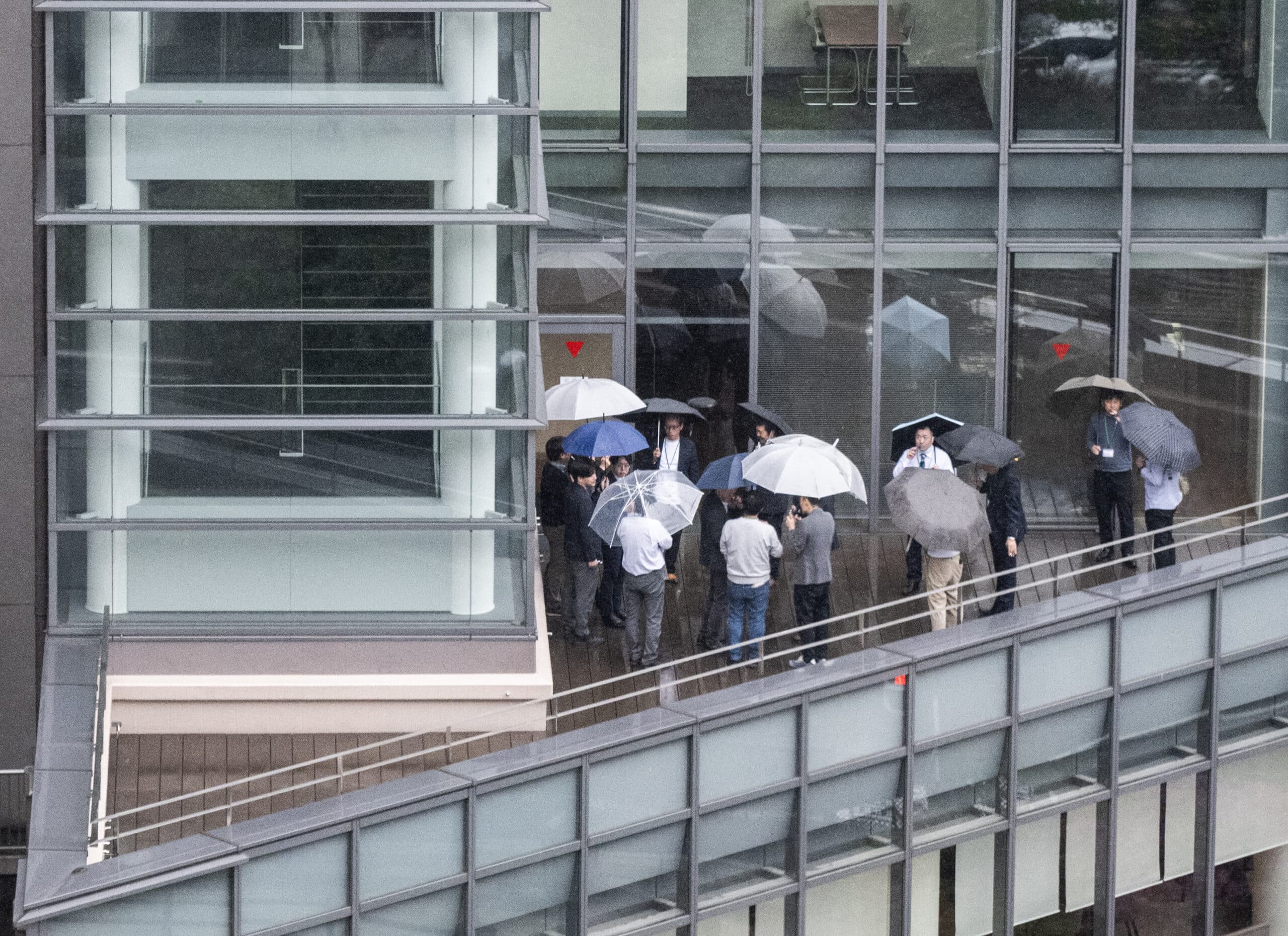Typhoon Jangmi expected to bring heavy rain to western, eastern Japan