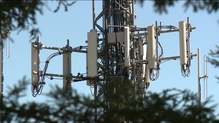 Community members push back against proposed 65-foot cell tower at ...