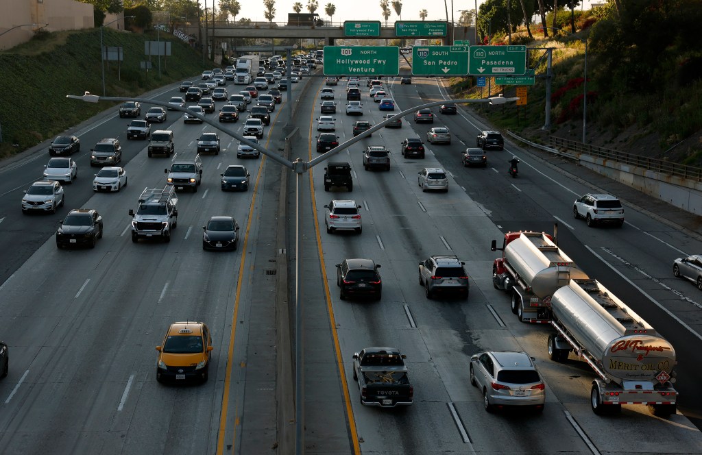 Leading Dem California governor candidate announces massive break with ...