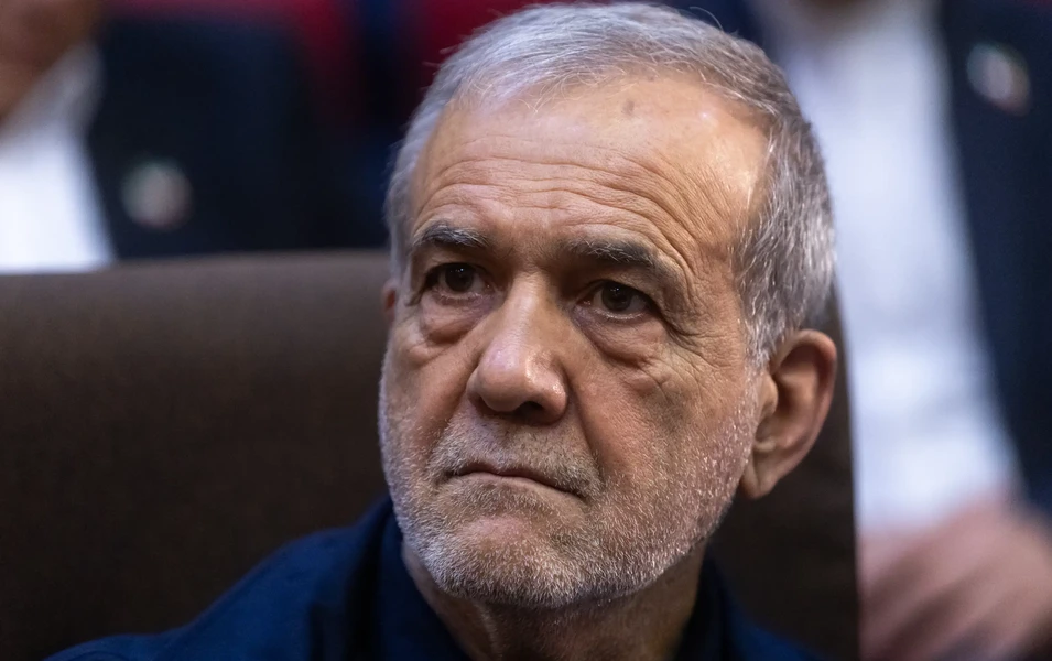Iran president resigns as Trump touts nuclear pledge