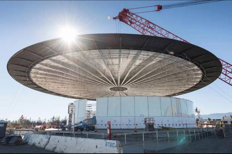 Inside Apple's $5 billion, 2.8-million-square-foot HQ with no air ...