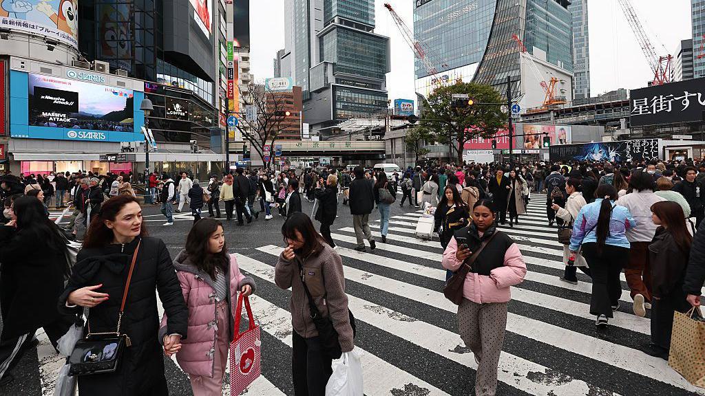 Litterbugs now face on-the-spot fines in Tokyo's tourist hotspot