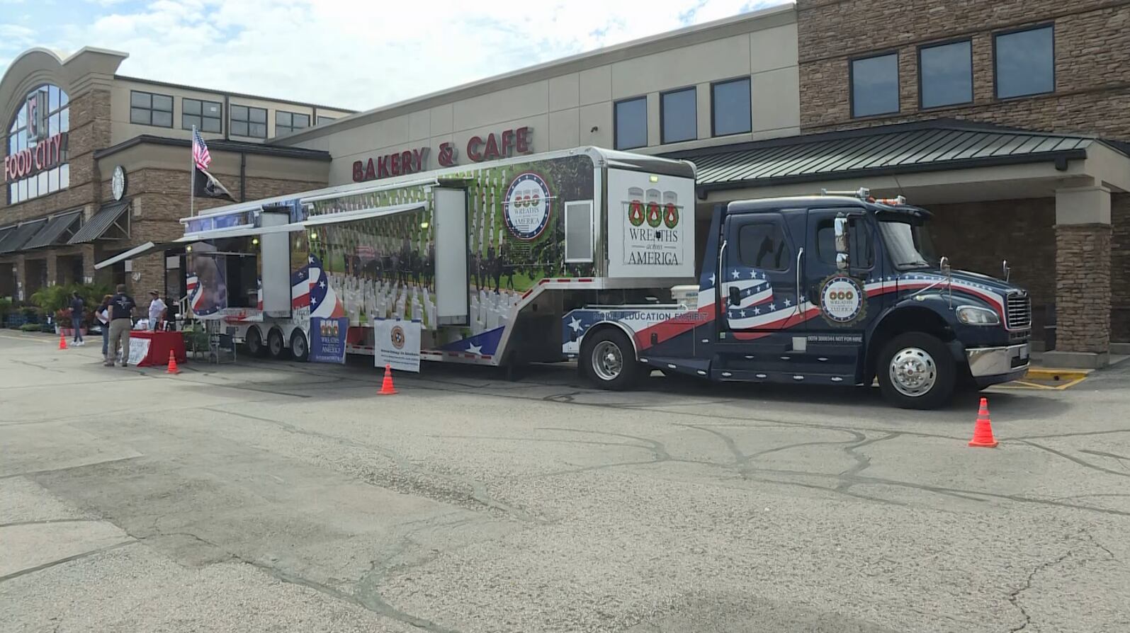 Wreaths Across America mobile exhibit educates Knoxville community ...