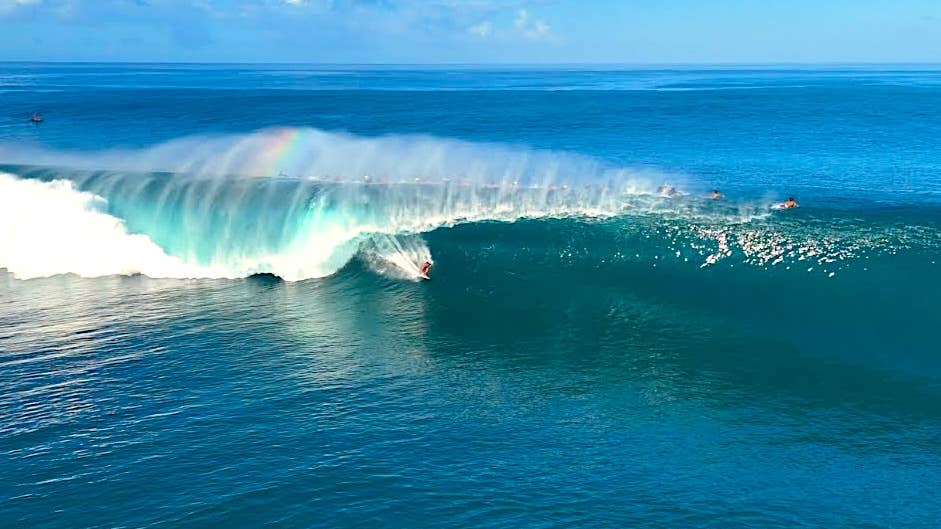 Teahupo'o 'dream wave' swell detonates with 20ft perfection (video)