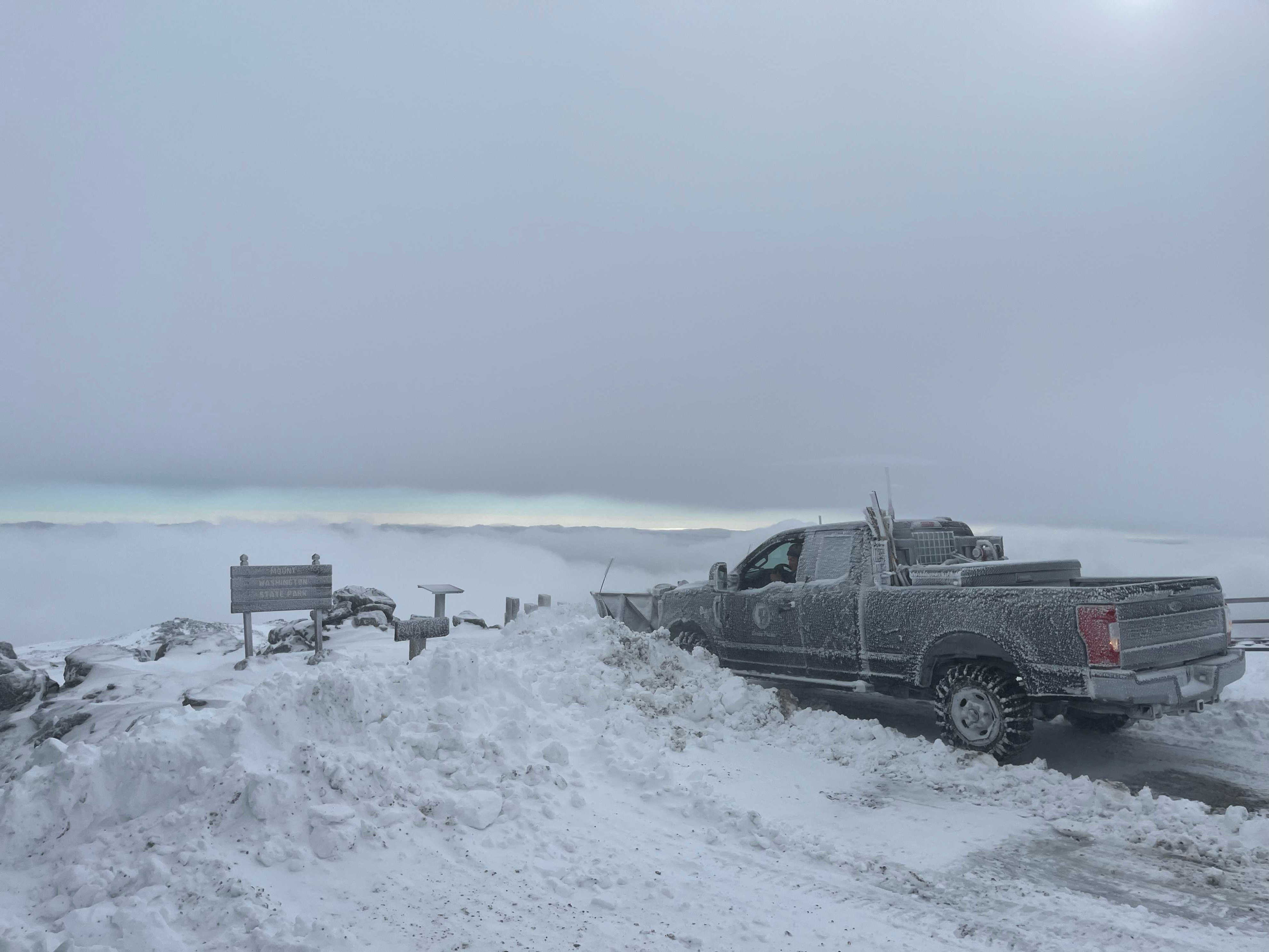More than six inches of snow falls on Mount Washington over the weekend