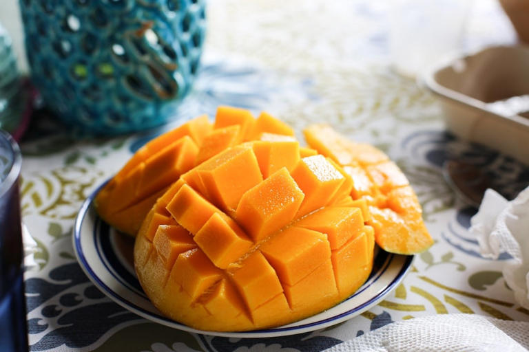 Fitness coach says eating mangoes won't ruin your fitness goals: '60 ...