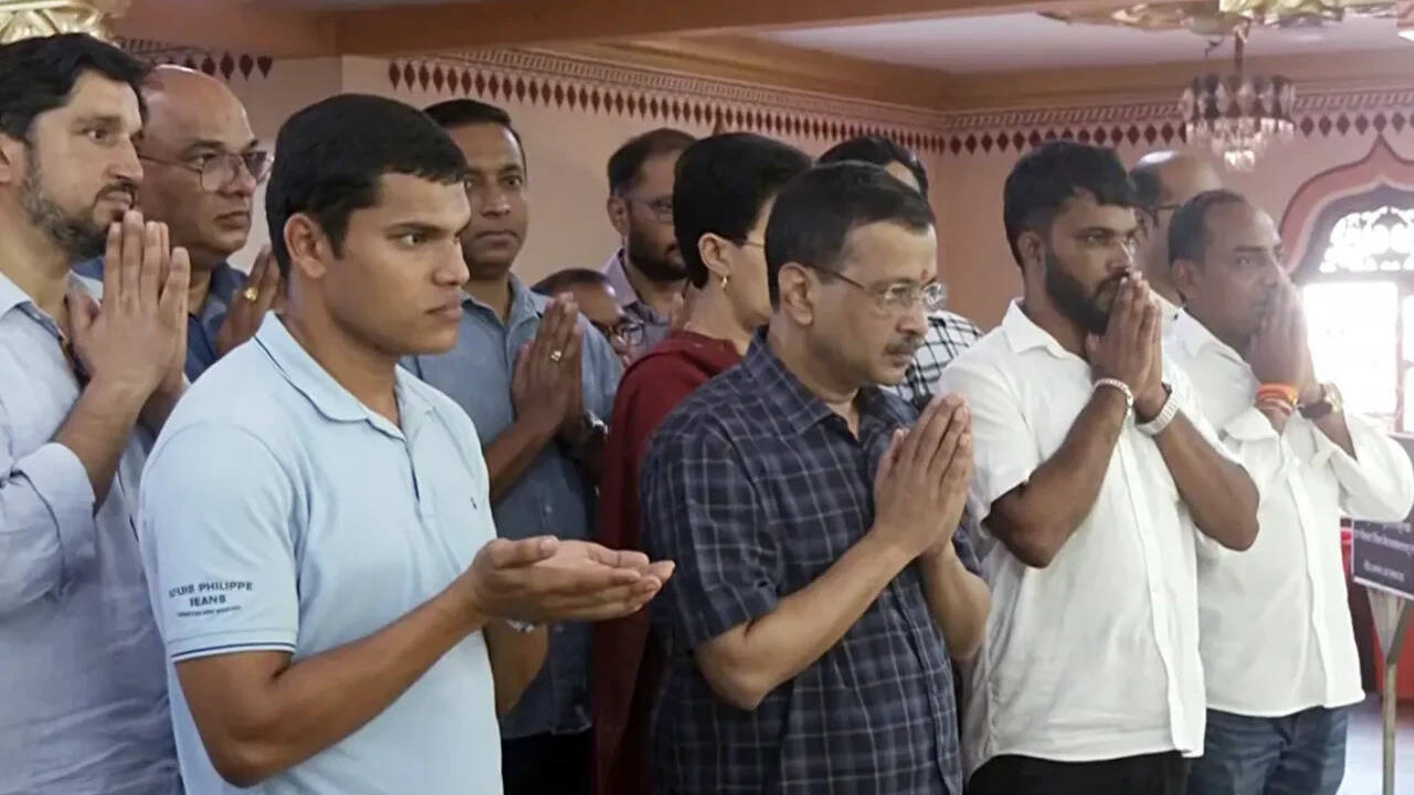Kejriwal joins villagers in 'Save Karapur' protest