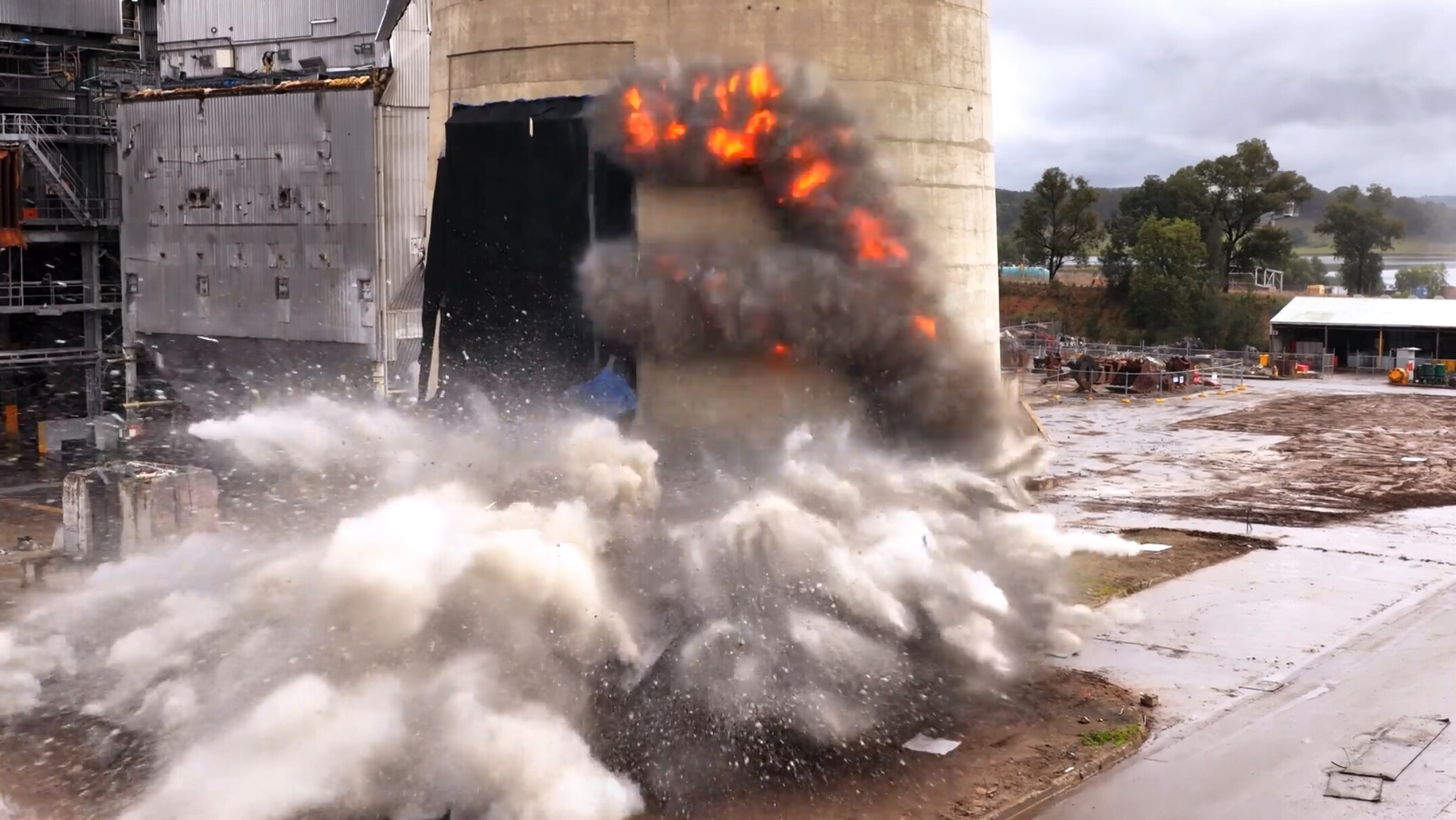 How the Liddell Power Station chimney demolition went 'perfectly to plan'