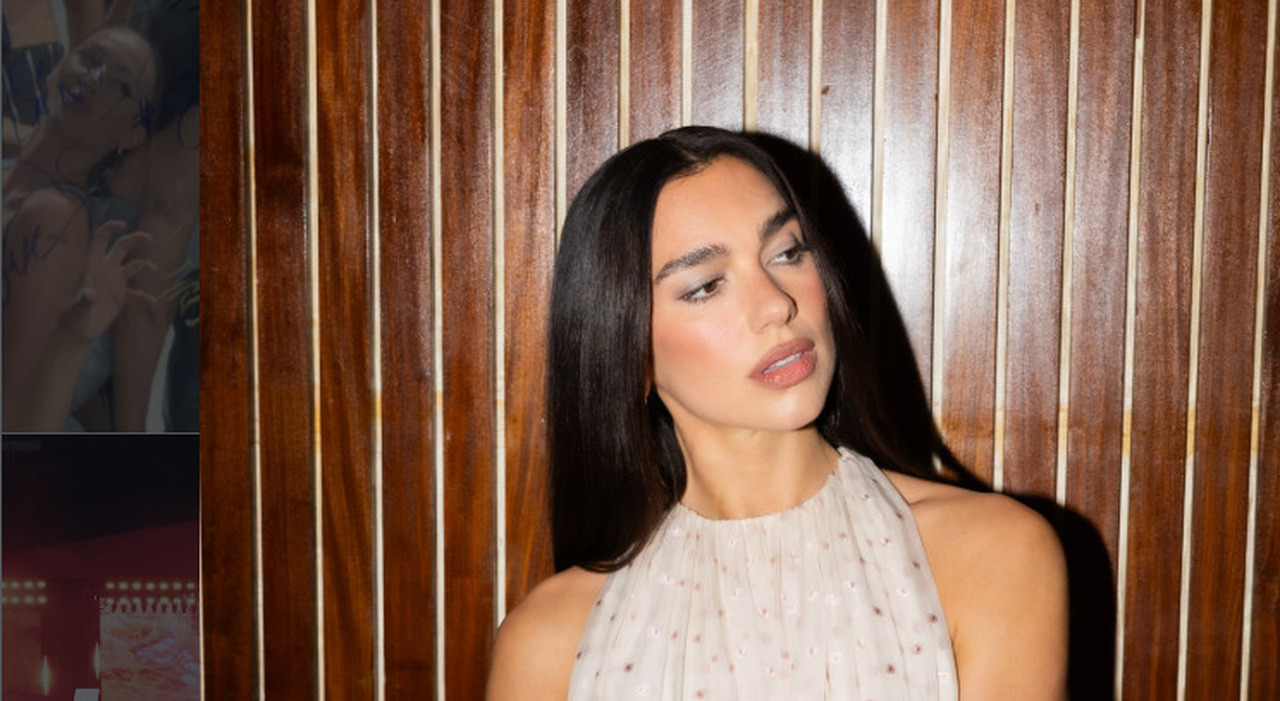 Dua Lipa, dall'abito Schiaparelli al cappello di Stephen Jones: il look ...