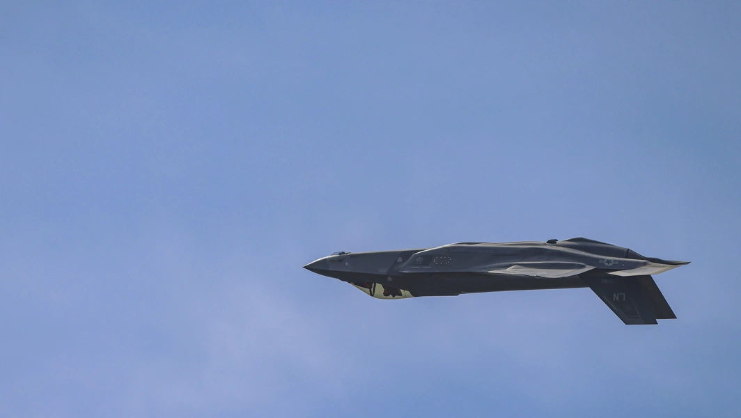10 iconic American fighter jets