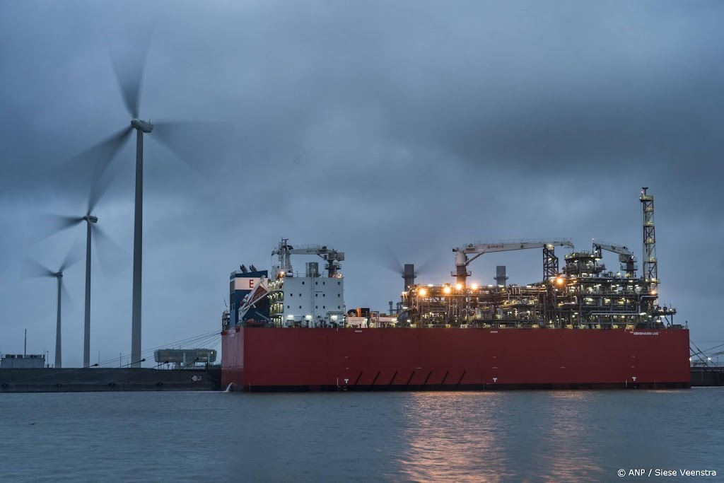Drijvende LNG-terminal waarschijnlijk nog tot 2036 in Eemshaven