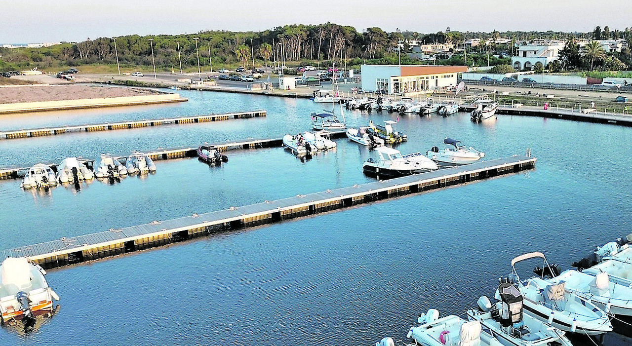San Cataldo, Salento Navigando rinuncia alla darsena: Palazzo Carafa ...