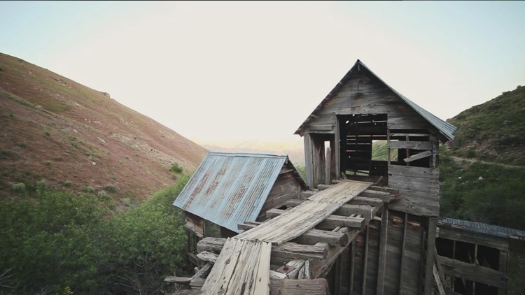 A hike to history: Abandoned mine draws hikers into the Boise Mountains