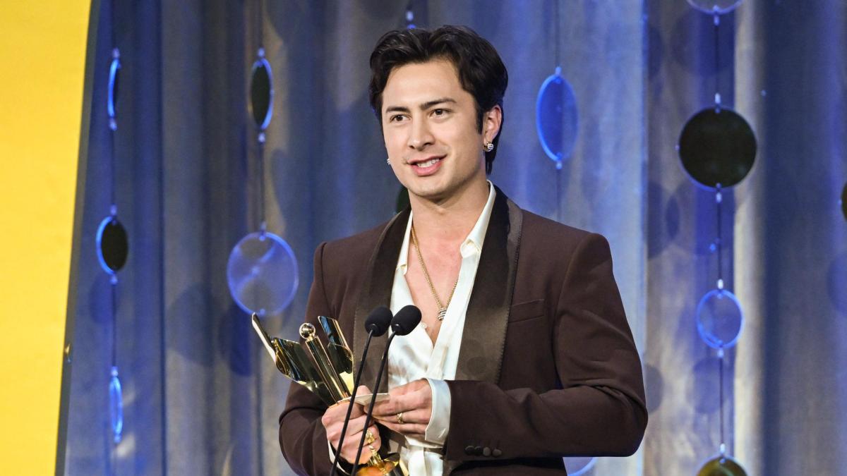 Hudson Williams gana mejor actor por Heated Rivalry y dedica emotivo ...