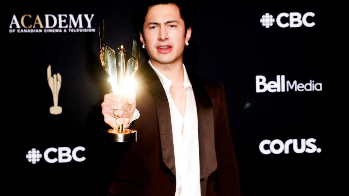 Hudson Williams gana mejor actor por Heated Rivalry y dedica emotivo ...