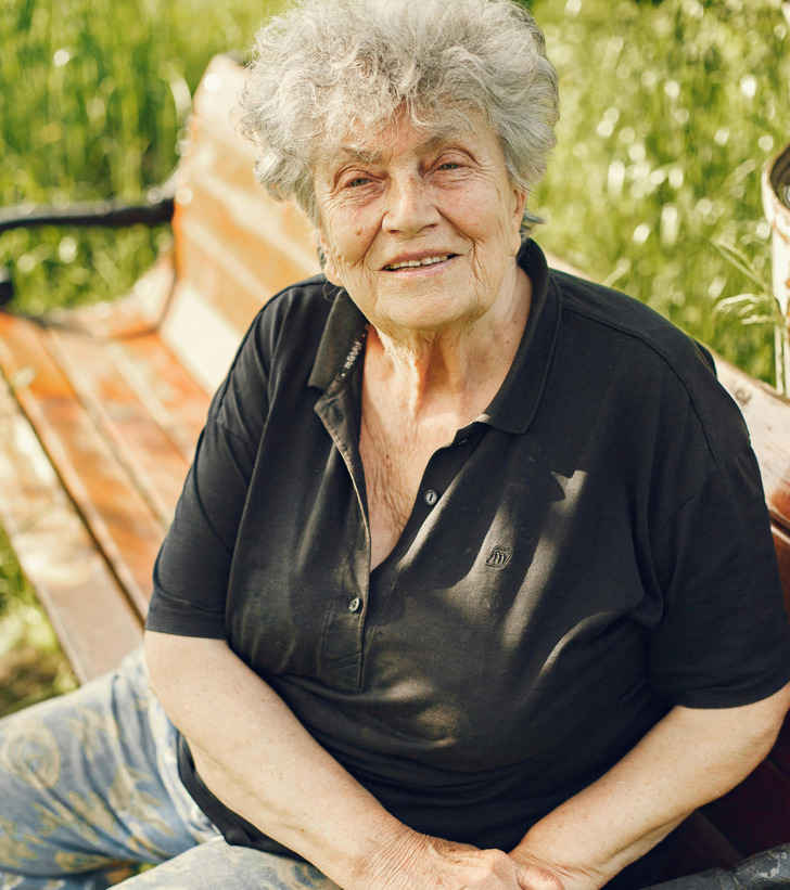 10 stories that show compassionate strangers quietly hold the weight a ...