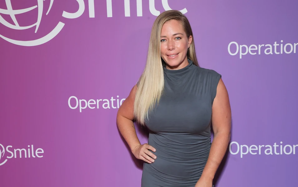 Kendra Wilkinson hits back at breast implant body-shaming