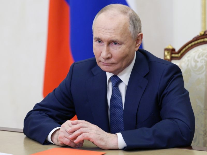Wladimir Putin: Trotz Streits: Putin sendet Armeniens Premier ...
