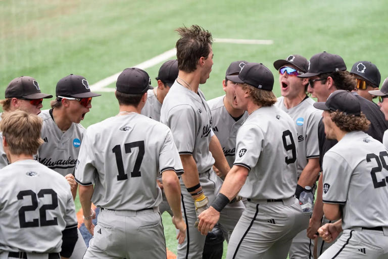 One upset after another for May Madness at College World Series regionals