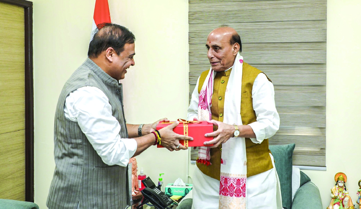 Assam CM Himanta meets Rajnath, seeks role for state in defence sector