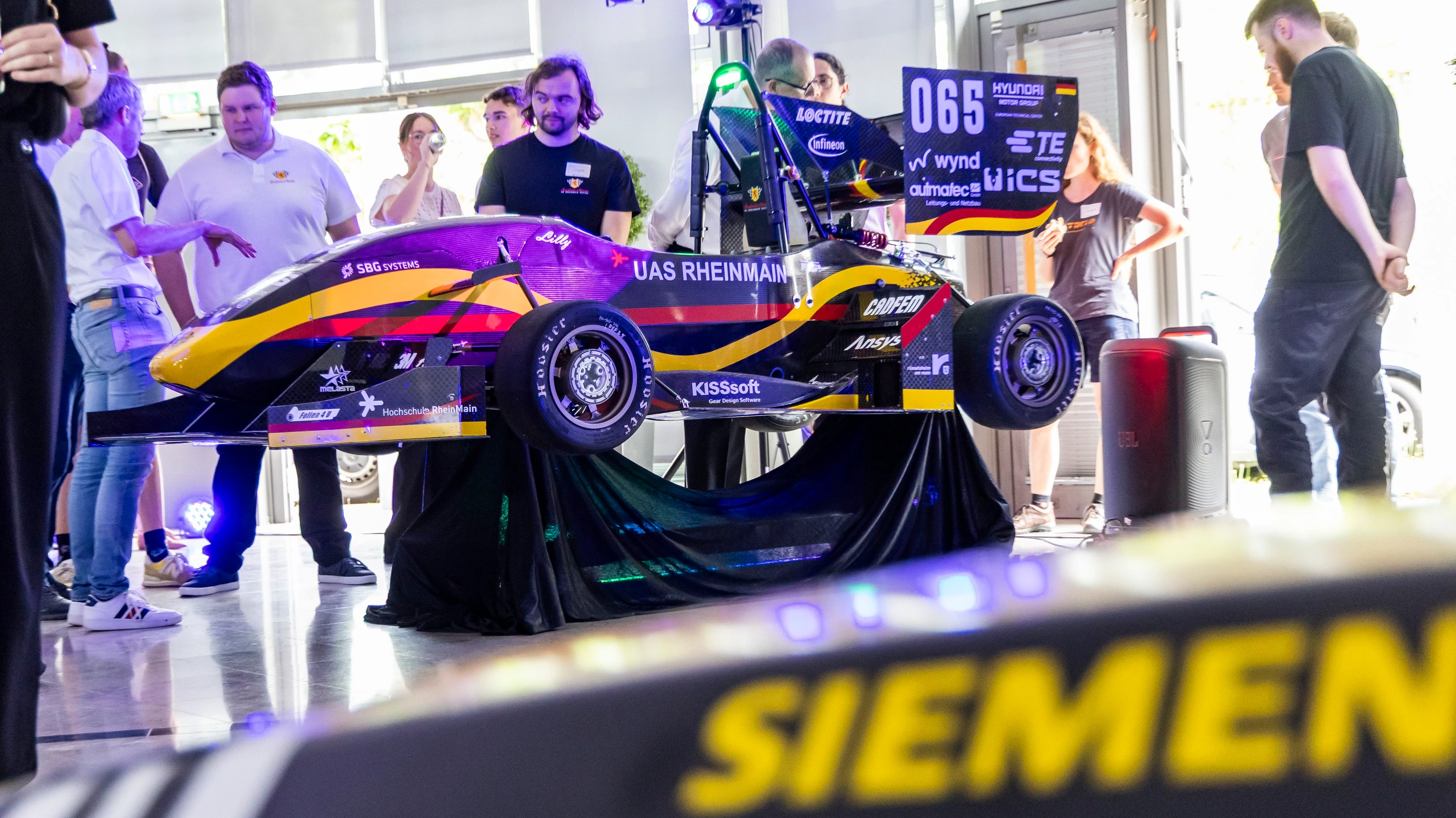 Scuderia-Mensa: Studenten, die Rennwagen bauen