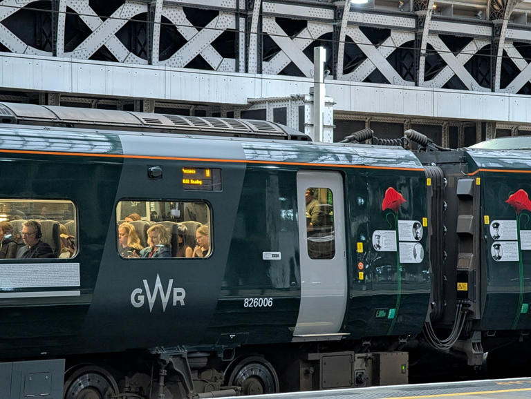 Commuters face rush hour chaos between Reading and London ahead of Tube ...