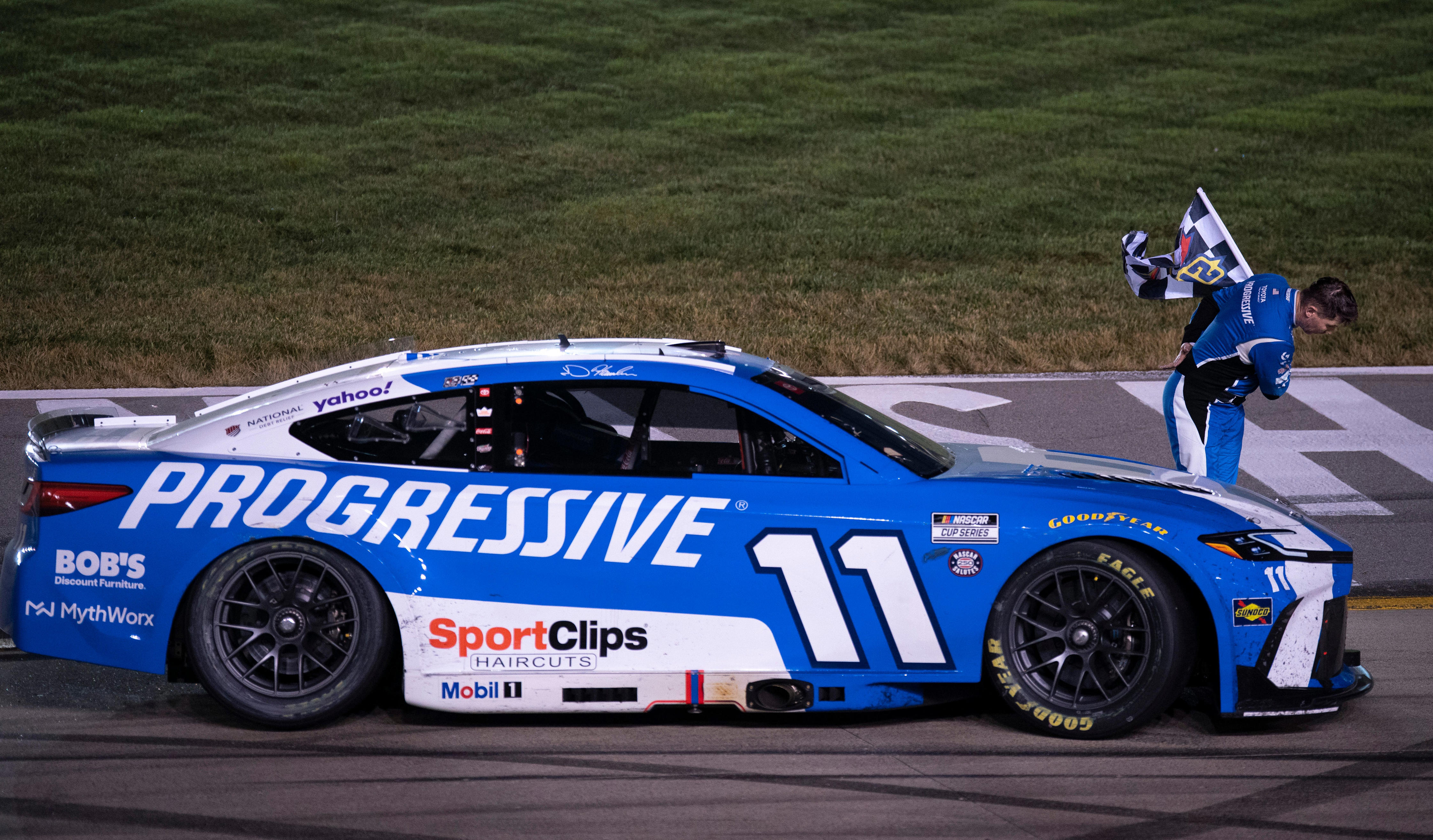 As NASCAR mourns Kyle Busch, the show goes on at Nashville ...