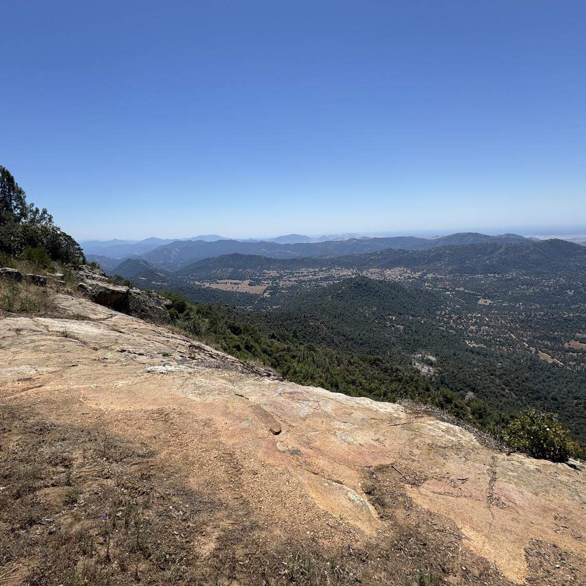 Paraglider dies after apparent in-flight emergency crash on Fresno ...
