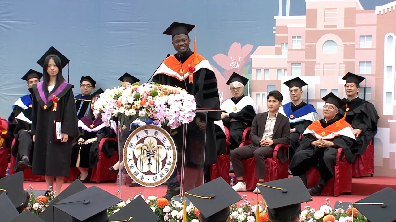 Tanzanian PhD graduate moves Taiwan with graduation speech