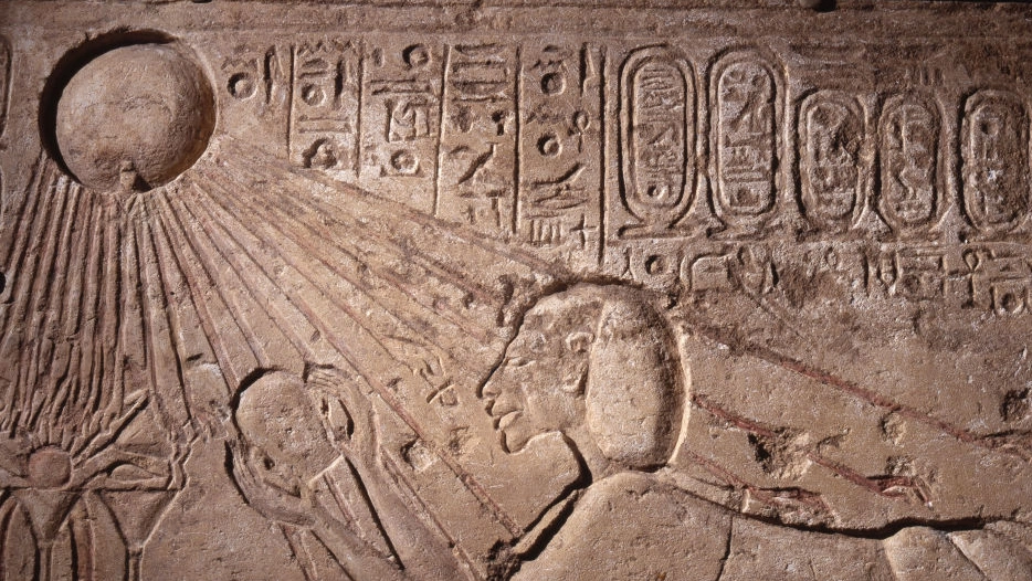 Akhenaten and Moses: Monotheism in history and theory