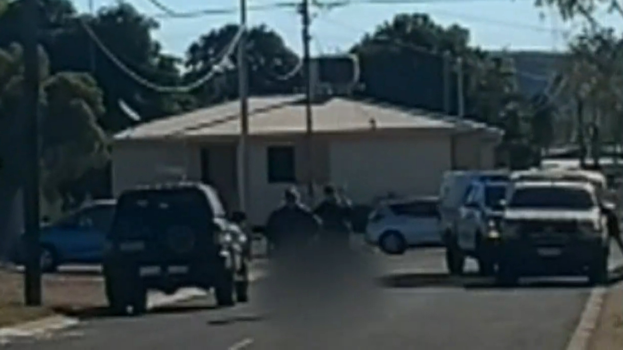 Probe after police shoot dog