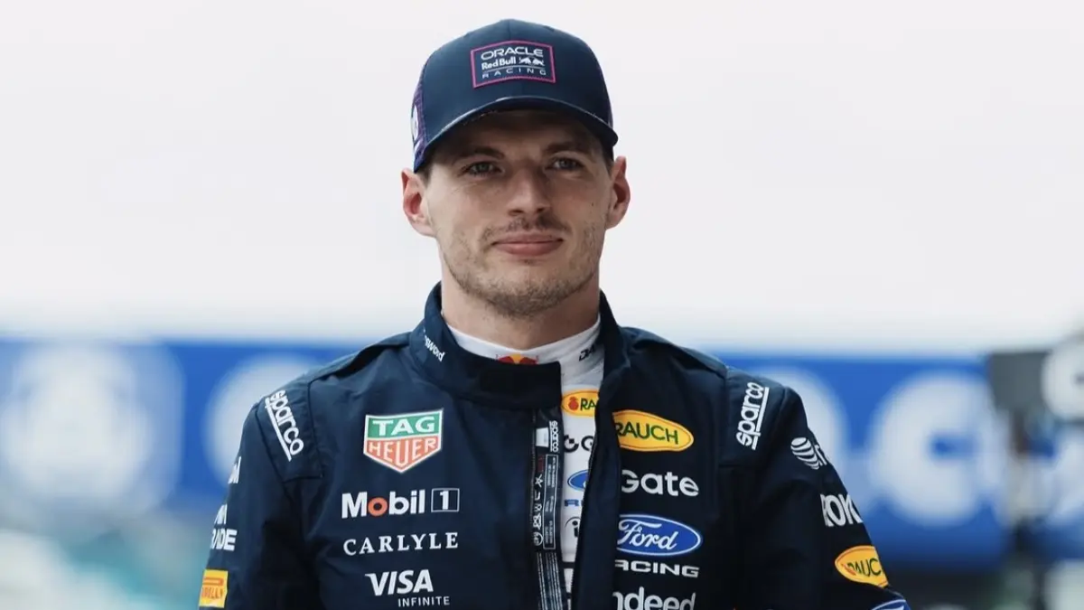 Dikritik eks bos, pembalap Red Bull Max Verstappen dibela sang ayah