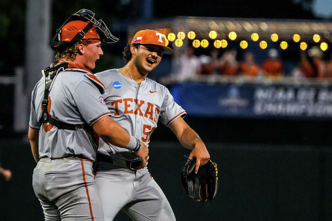 Texas baseball vs UC Santa Barbara photos: Best moments from NCAA ...