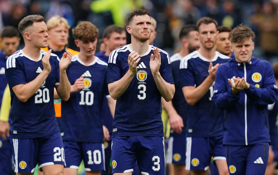 Scotland depart for World Cup after emotional Hampden send-off