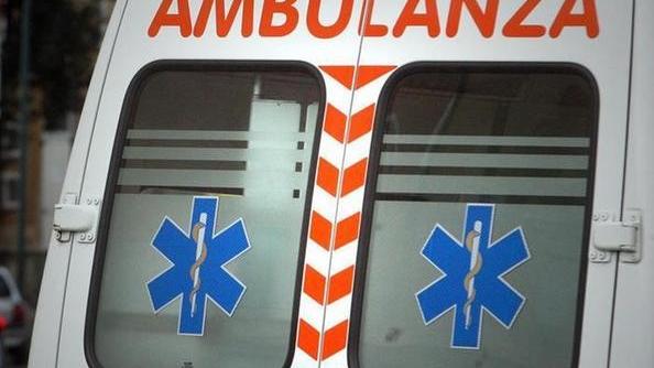 Torre del Lago, malore in spiaggia per un 35enne