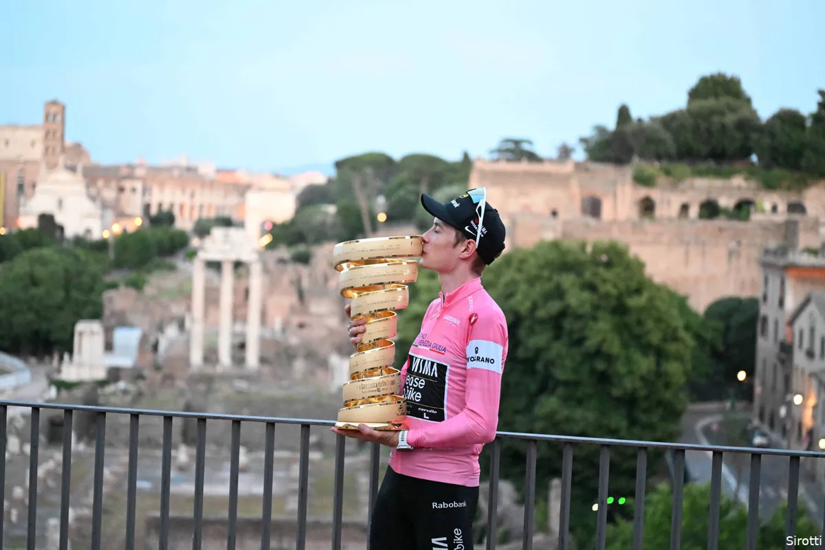 Jonas Vingegaard blijft na Giro-zege nog paar dagen in Rome en ...