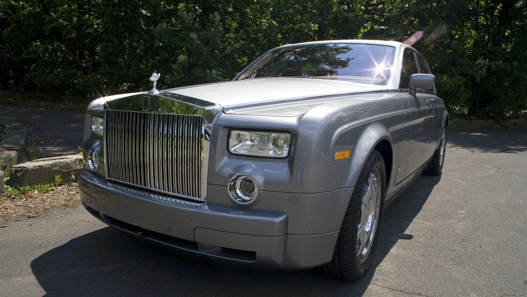 4 iconic cars owned by Iggy Pop