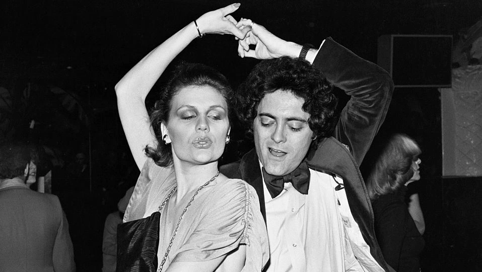 18 iconic 1970s prom slow dance songs