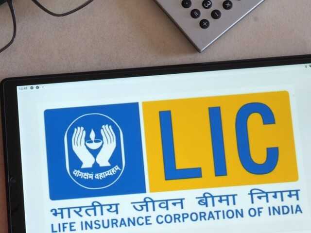 LIC eyes fintech foray, weighs organic build & partnership-led model
