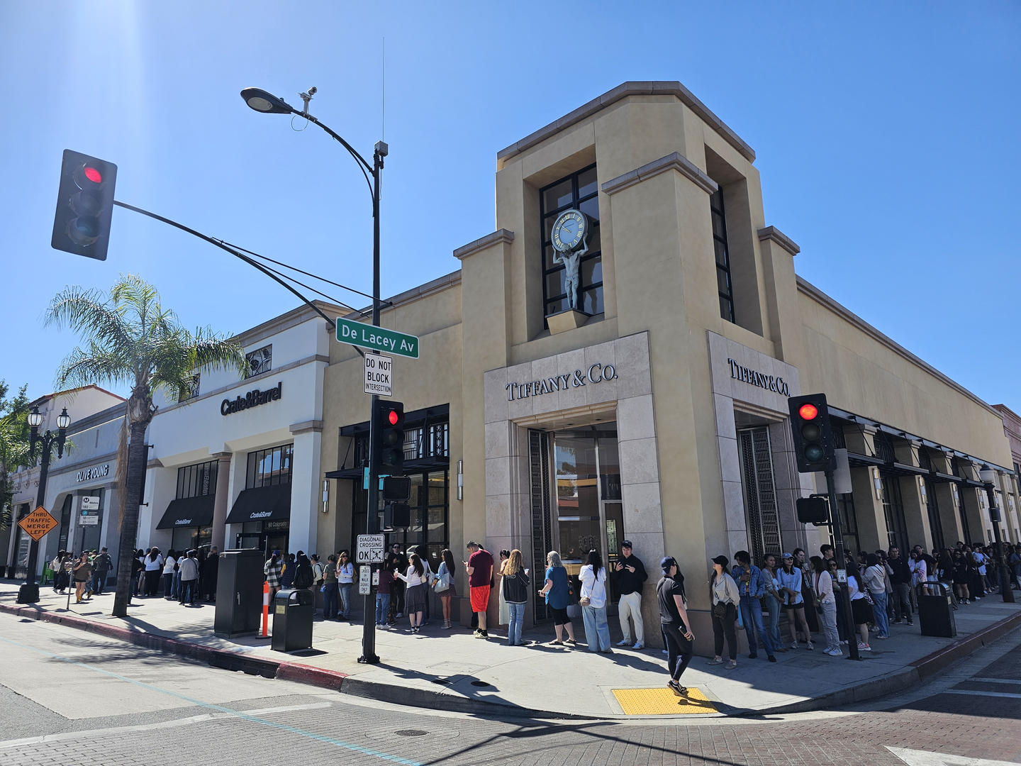 CJ Olive Young opens first US store in Pasadena, attracting lines 400 ...