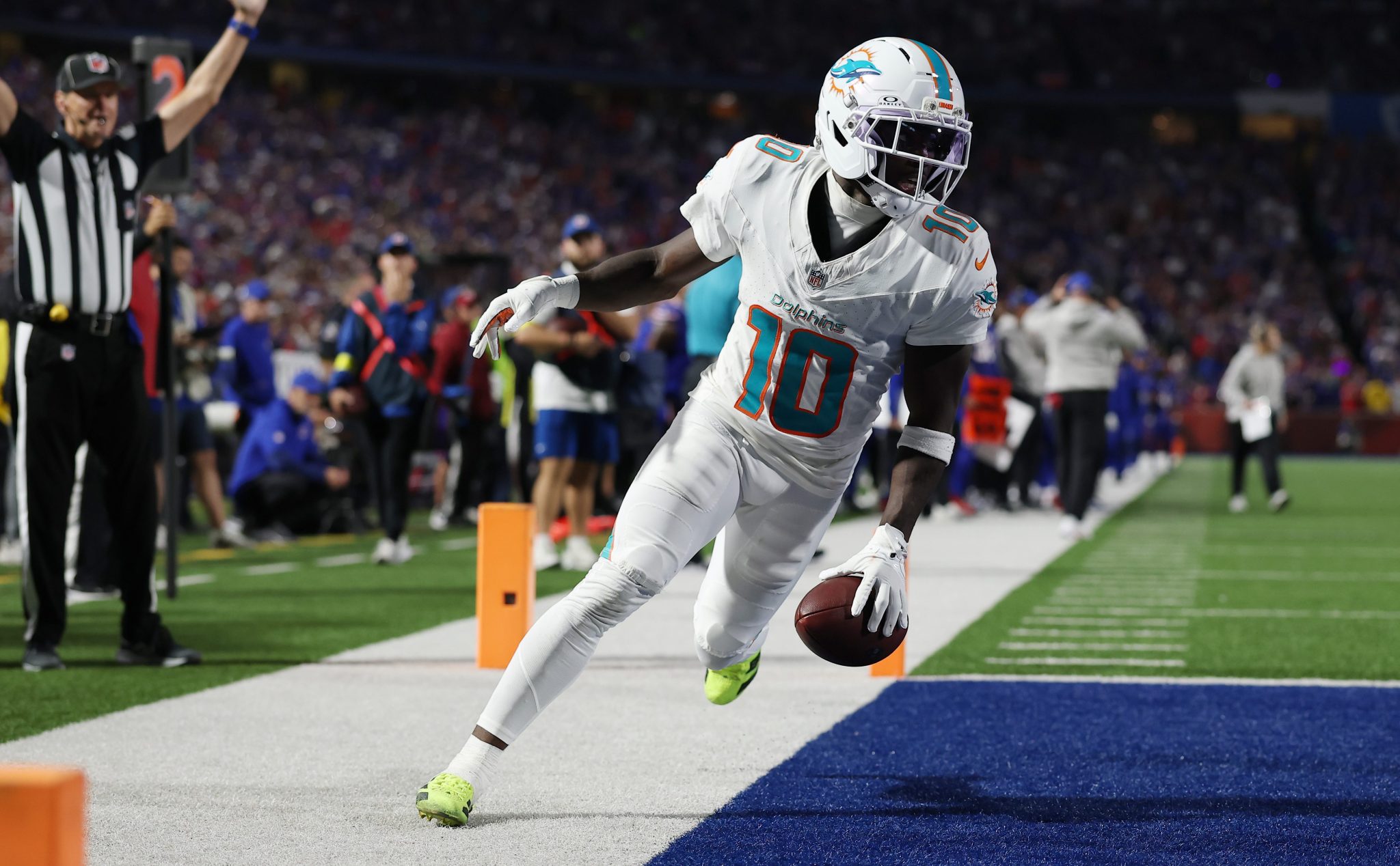 Tyreek Hill urged to reunite with former head coach next season