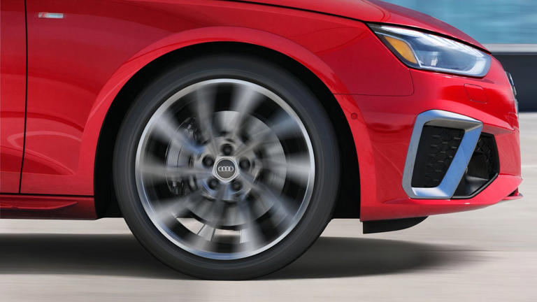 Audi A4: The reliable German sports sedan alternative to BMW and Mercedes