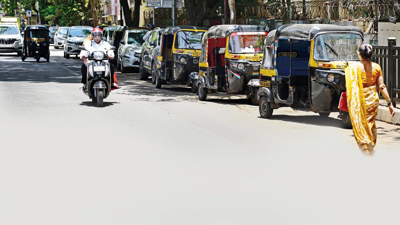 Mumbai traffic police crack down on illegal parking in Vile Parle