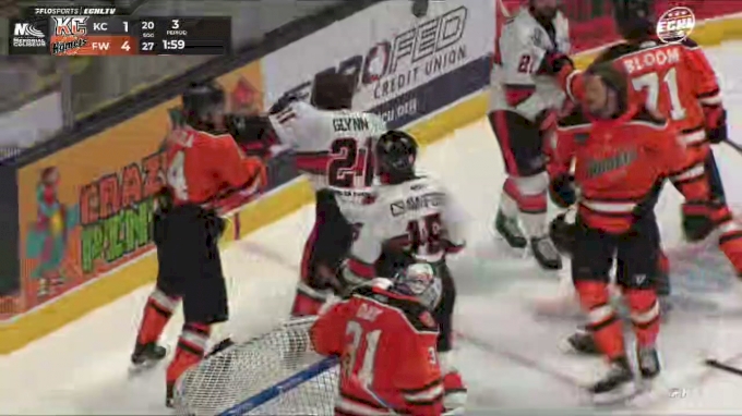 Fort Wayne and Kansas City get into it at the end of Game 5