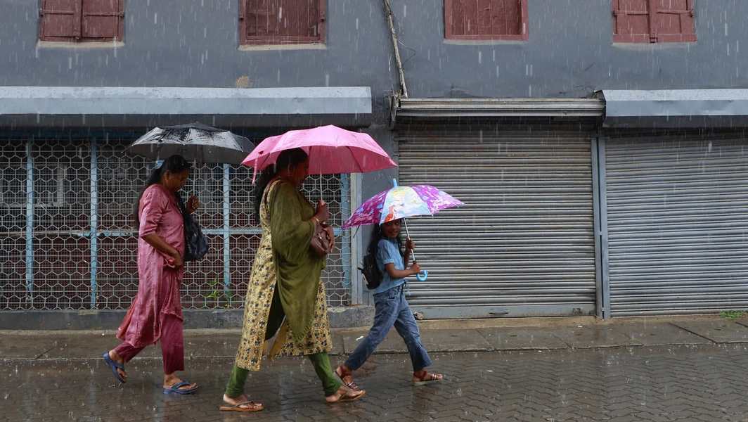 IMD issues alerts for 19 states as heavy rain hits travel, safety