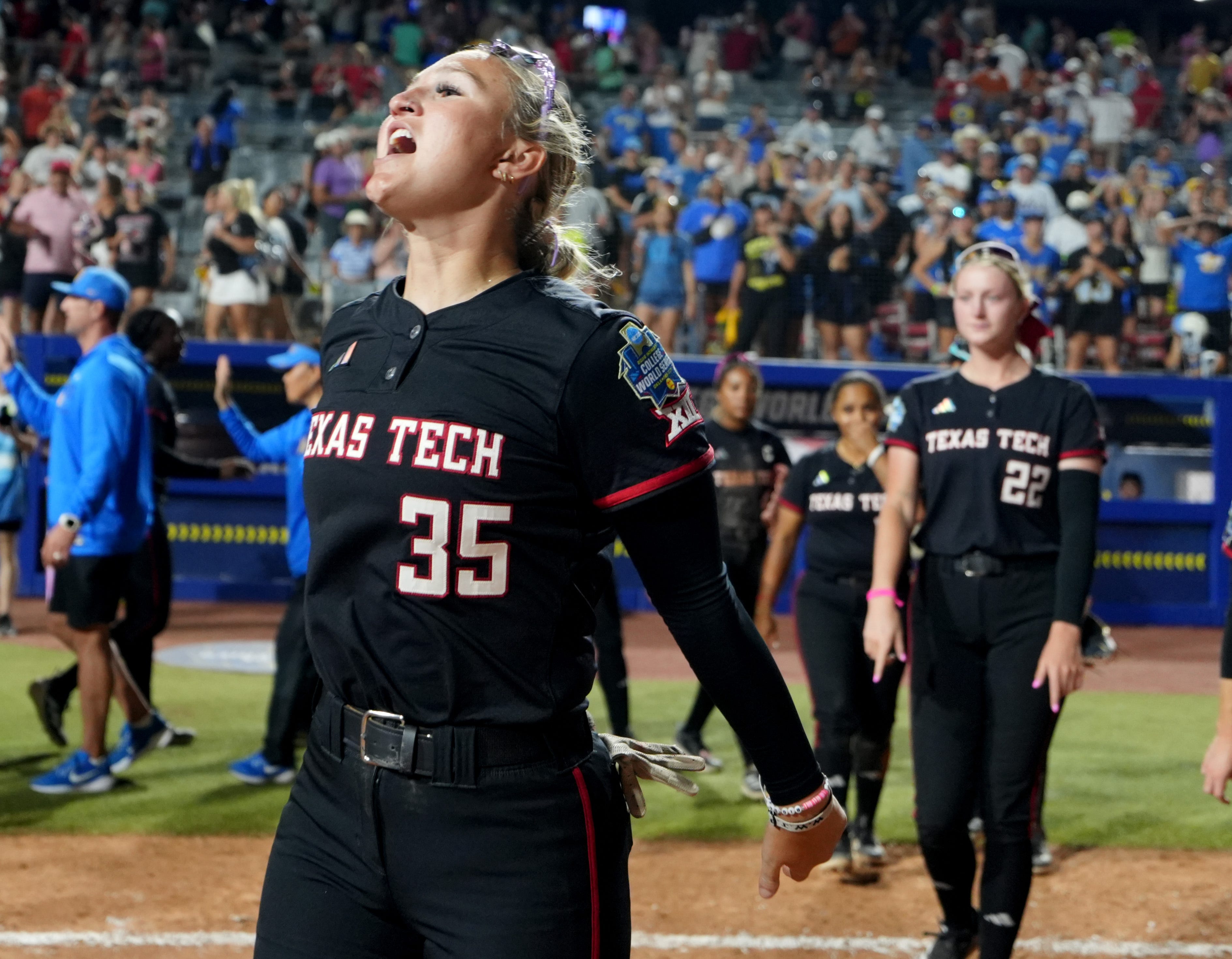 Women's College World Series semifinals schedule, TV channels Monday