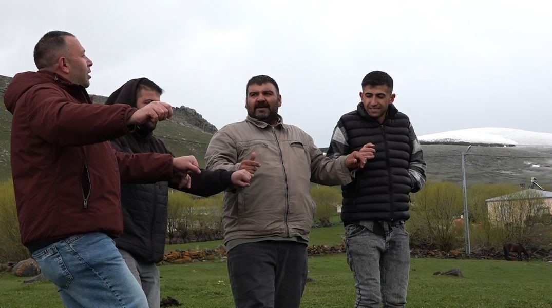 Batıda yaz, doğuda dağlarda kar yağışı