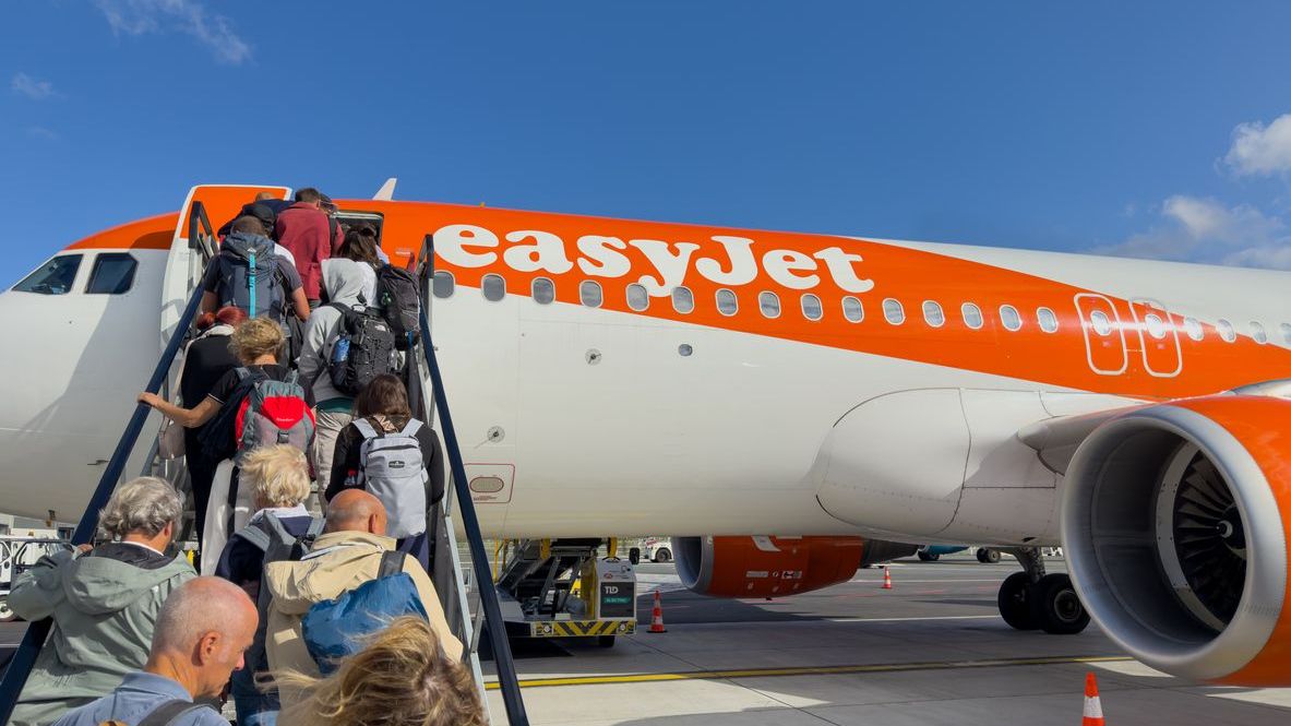 EasyJet could be sold off as fuel crisis sends losses soaring